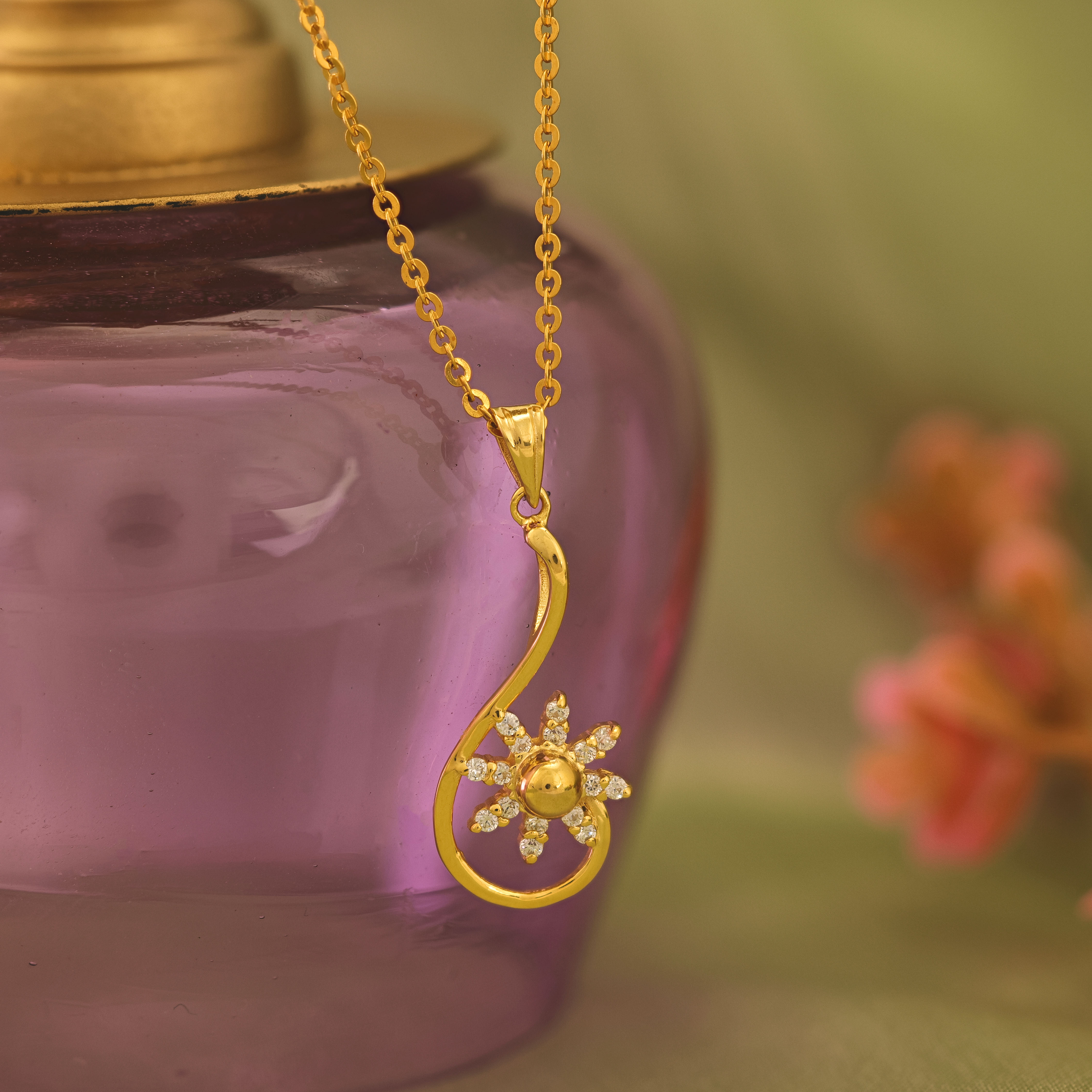 Buy Ornate Floret Design Gold Pendant - Fashion Fast Forward Collection |GRT Jewellers