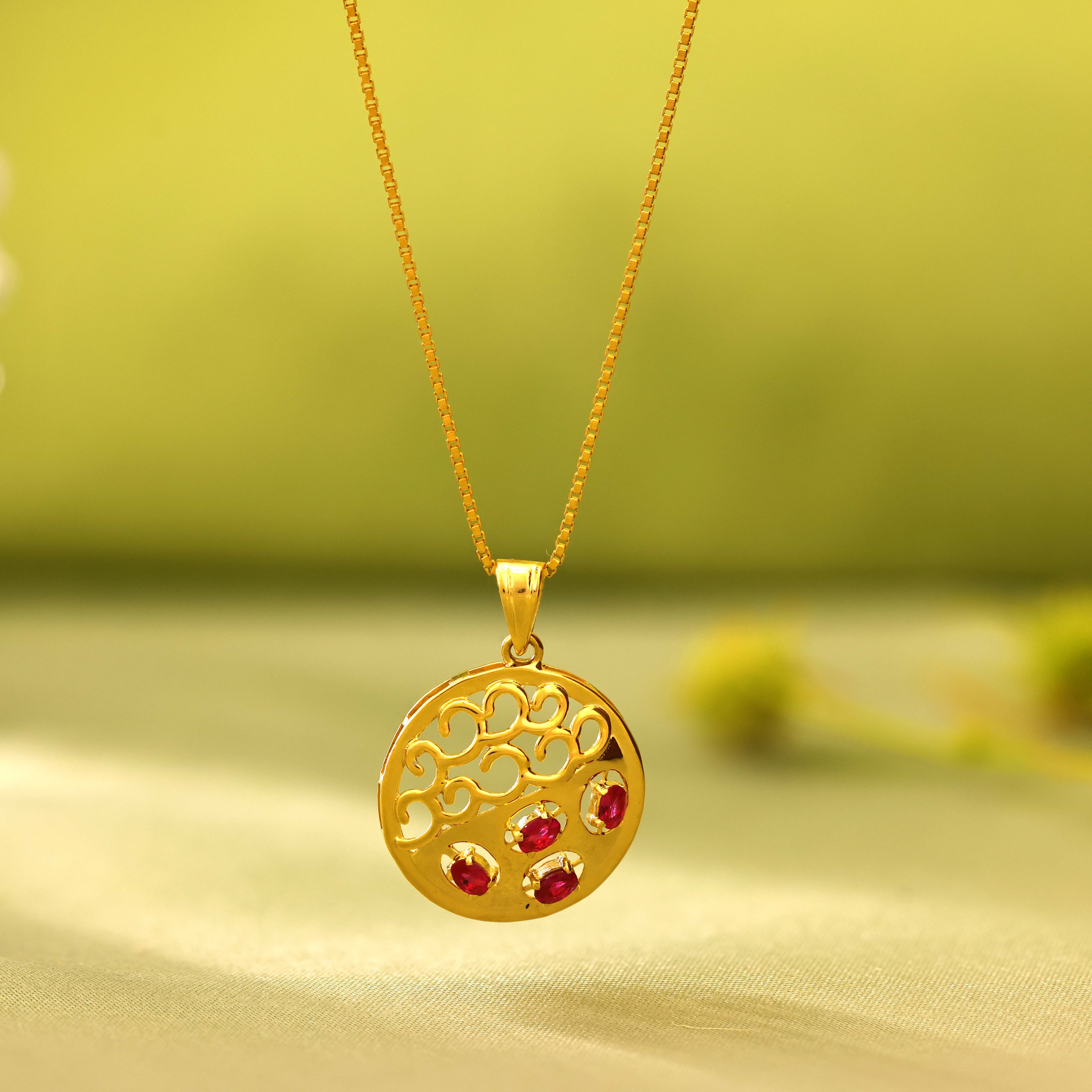 Buy Delicate Curly Filigree Gold Pendant |GRT Jewellers
