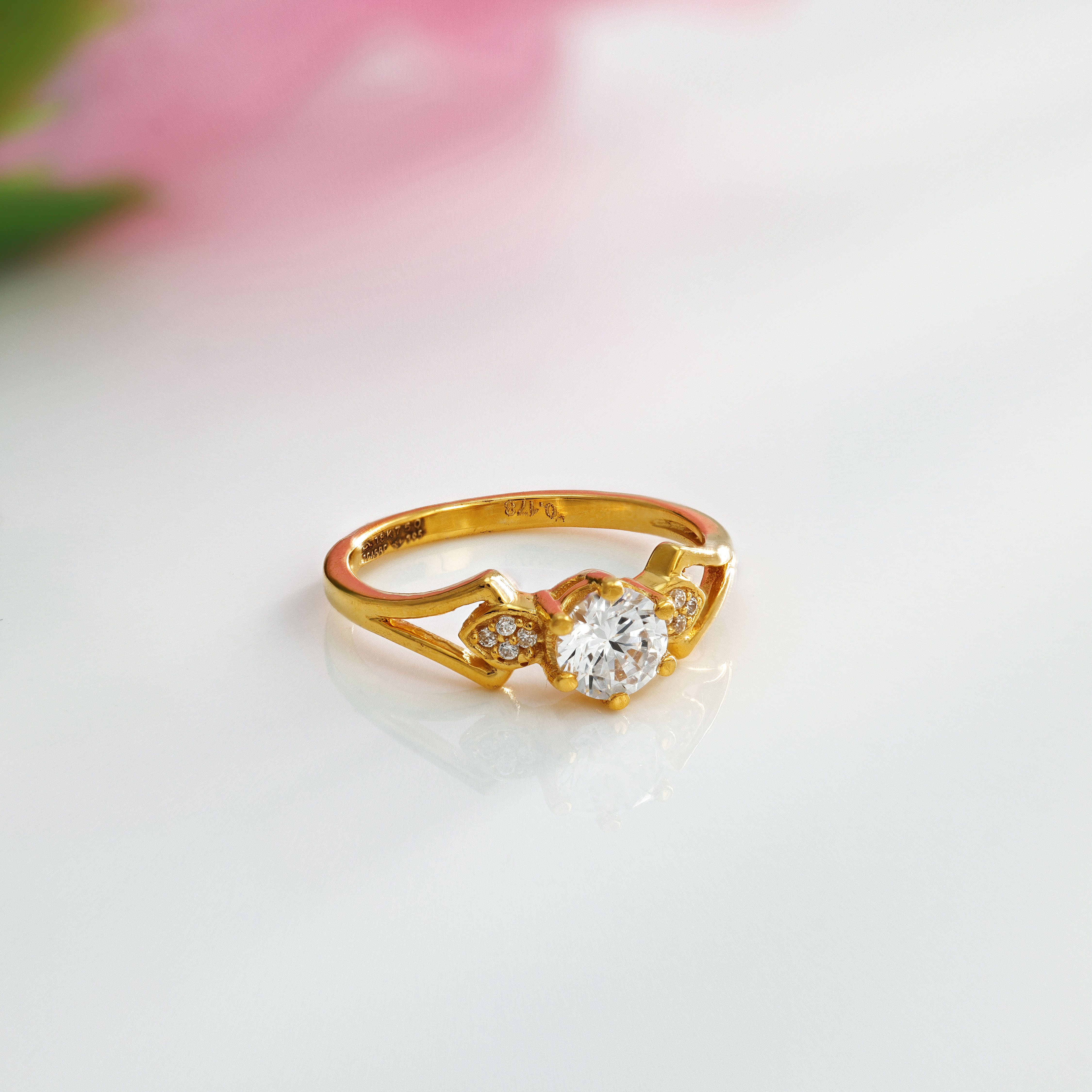 Buy Dazzling Stones Gold Ring | GRT Jewellers