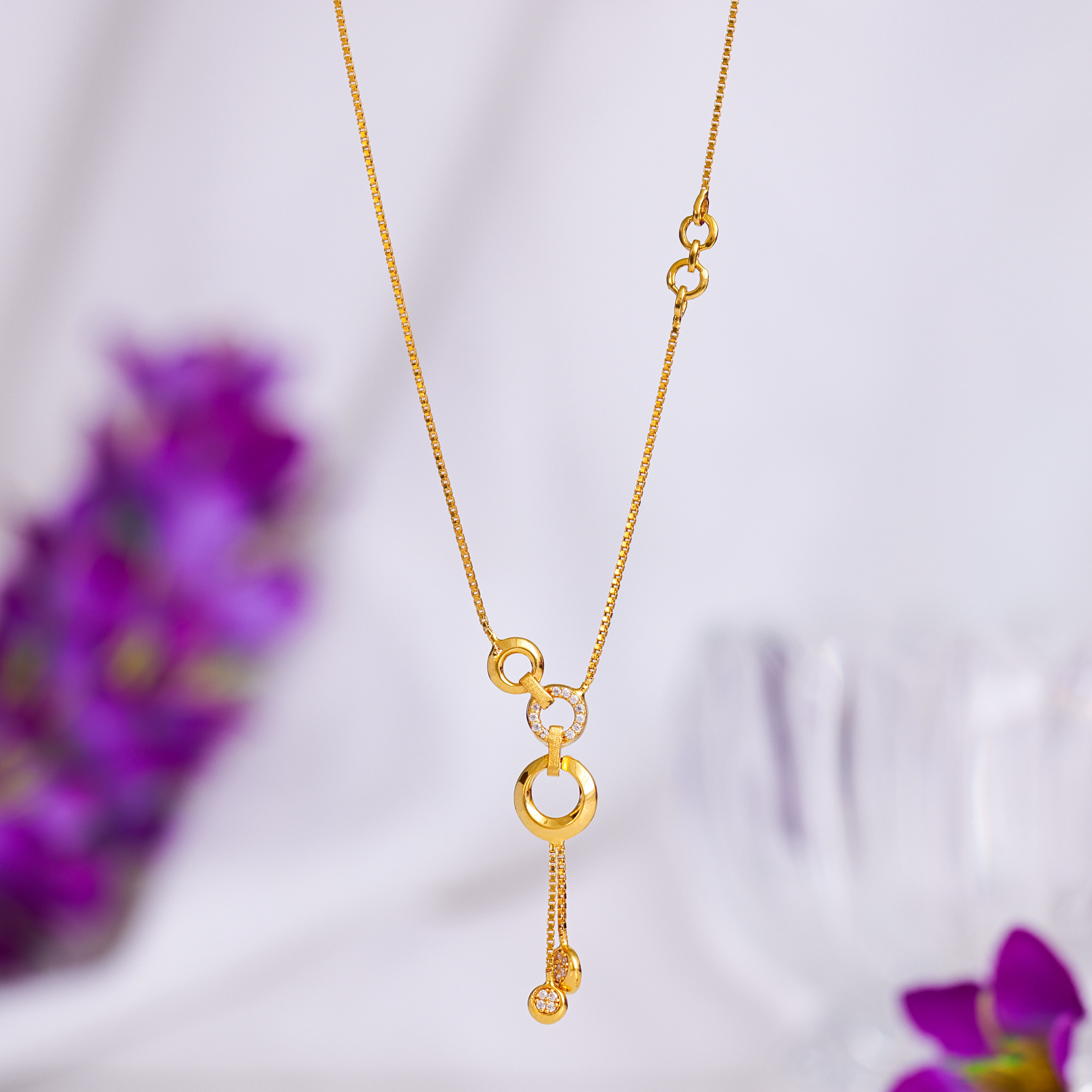 Buy Radiant Circle Gold Necklace | GRT Jewellers