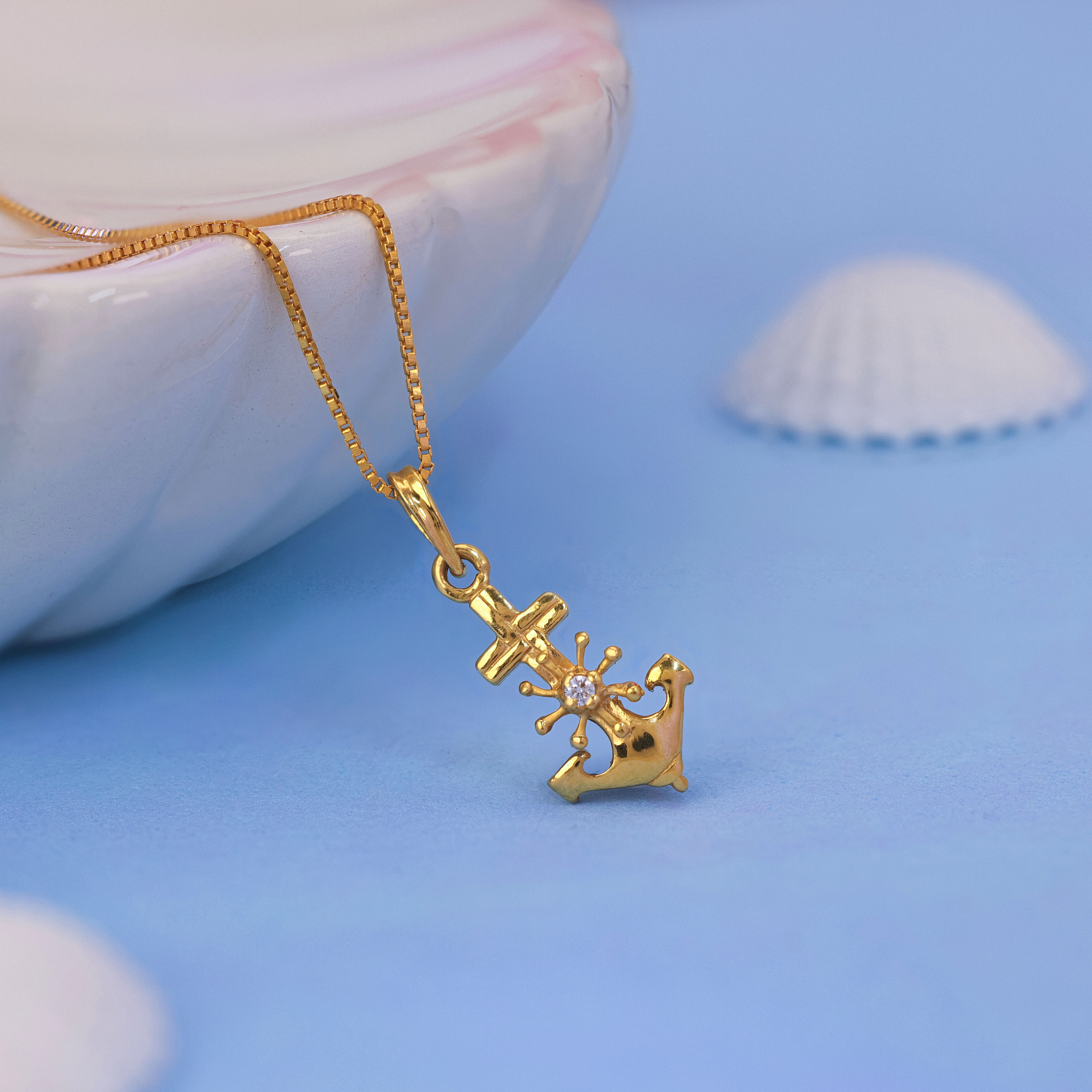Buy Sparkling Anchor Designed Gold Pendant | GRT Jewellers