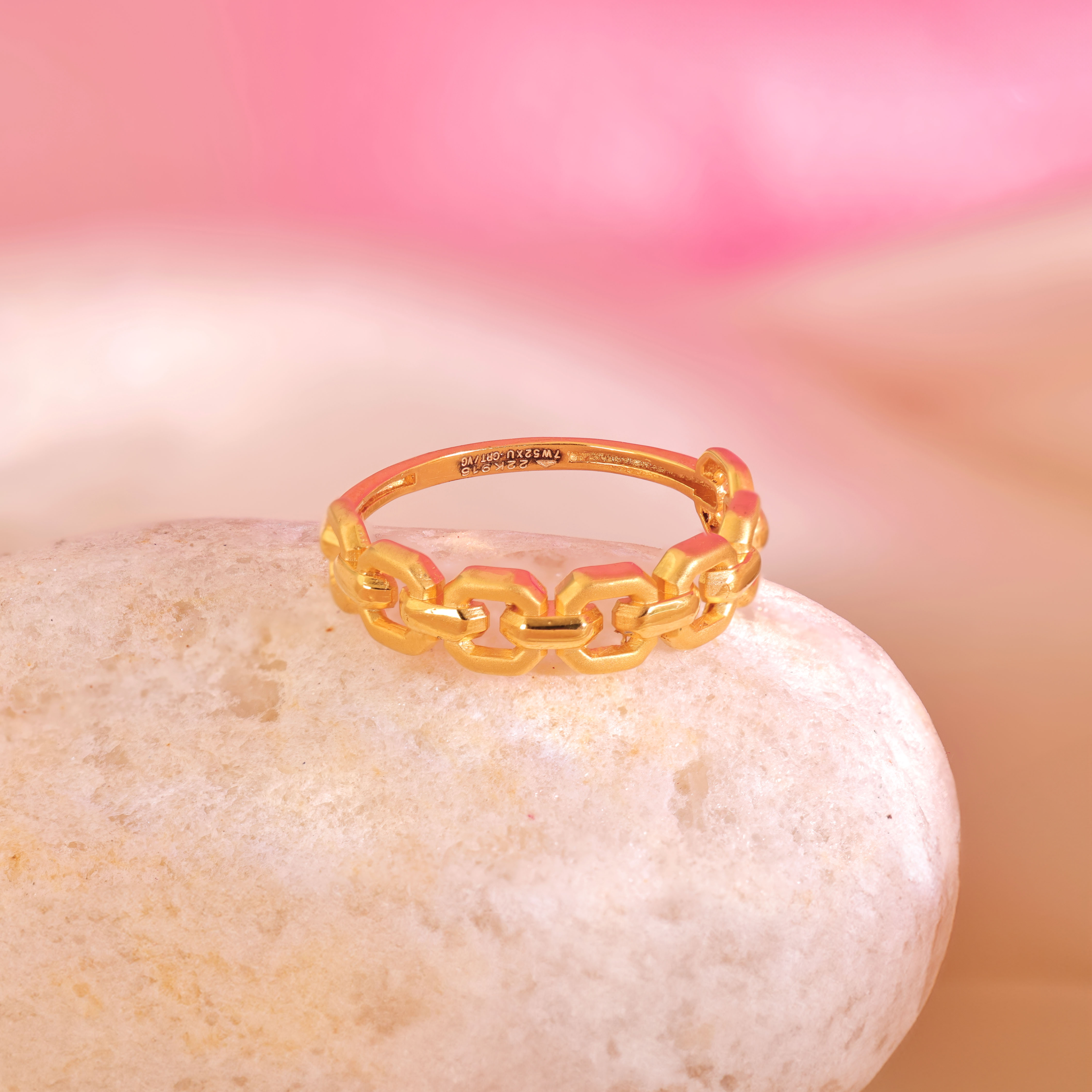 Buy Captivating Chain Link Gold Ring | GRT Jewellers