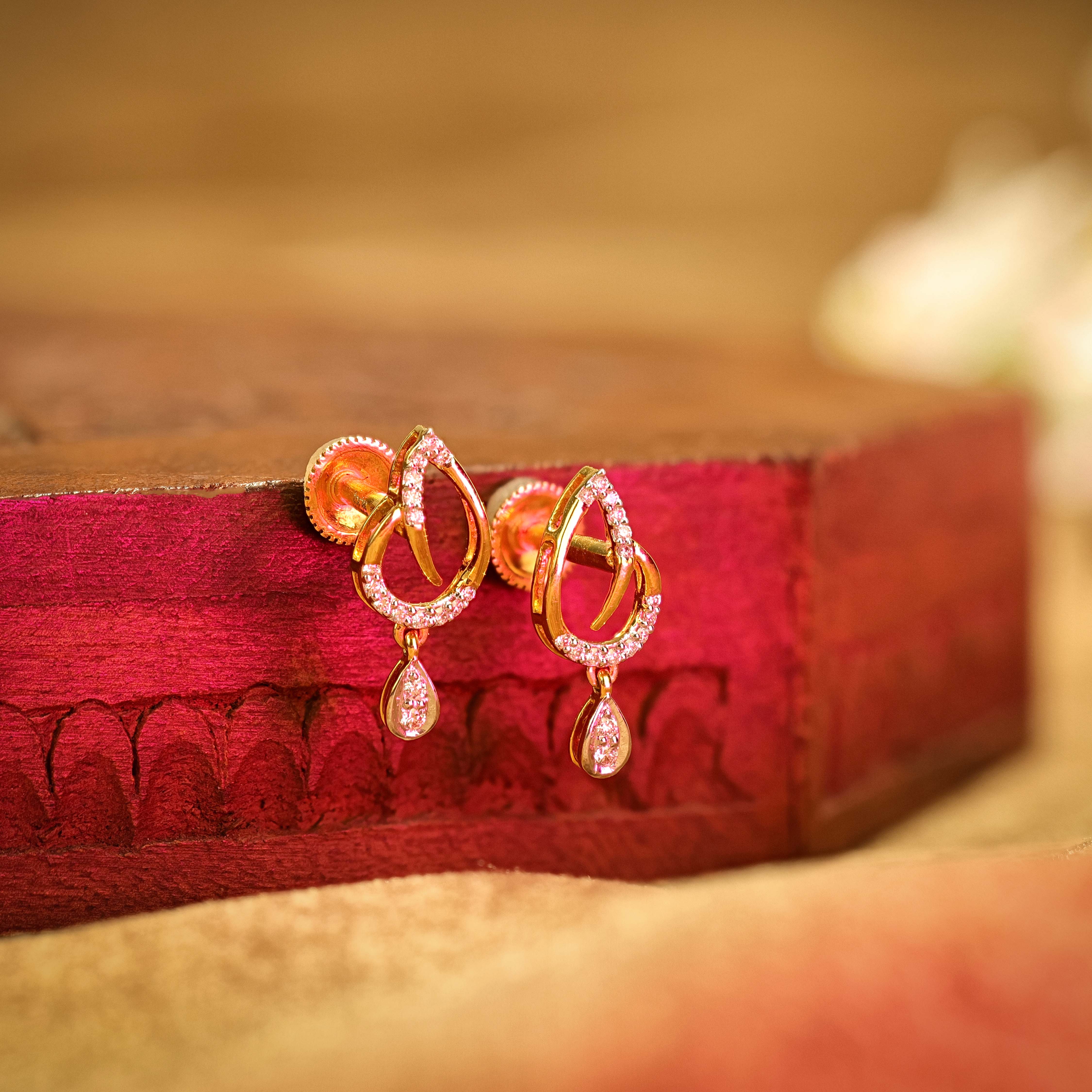 Buy Gleaming Leaf Diamond Earrings |GRT Jewellers