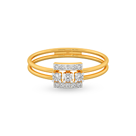 Appealing Square Pattern Diamond Ring